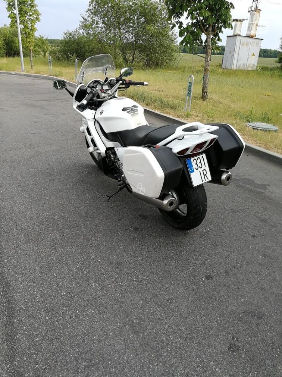 Balts Yamaha FJR 1300 2006 Gargždai, ar dzinēja tilpumu 0.00 L un nobraukumu 130 tūkst. km par 2850 €, foto 3 vietnē AUTOMOTO.COM.LV