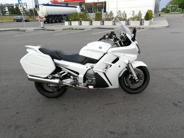 Balts Yamaha FJR 1300 2006 Gargždai, ar dzinēja tilpumu 0.00 L un nobraukumu 130 tūkst. km par 2850 €, foto 5 vietnē AUTOMOTO.COM.LV