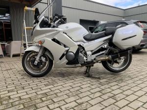 White Yamaha FJR 1300 2012 in Skuodas, with an engine capacity of 1.30 L and mileage of 68 thousand km for 5400 €, photo 4 on AUTOMOTO.COM.LV