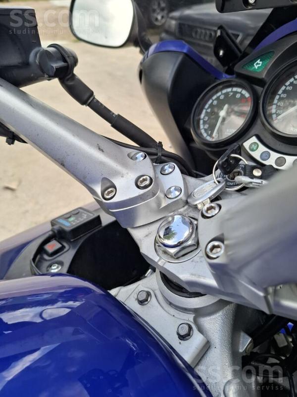 Yamaha FJR 2001 Cēsis, ar dzinēja tilpumu 1.30 L un nobraukumu 0 tūkst. km par 3500 €, foto 5 vietnē AUTOMOTO.COM.LV