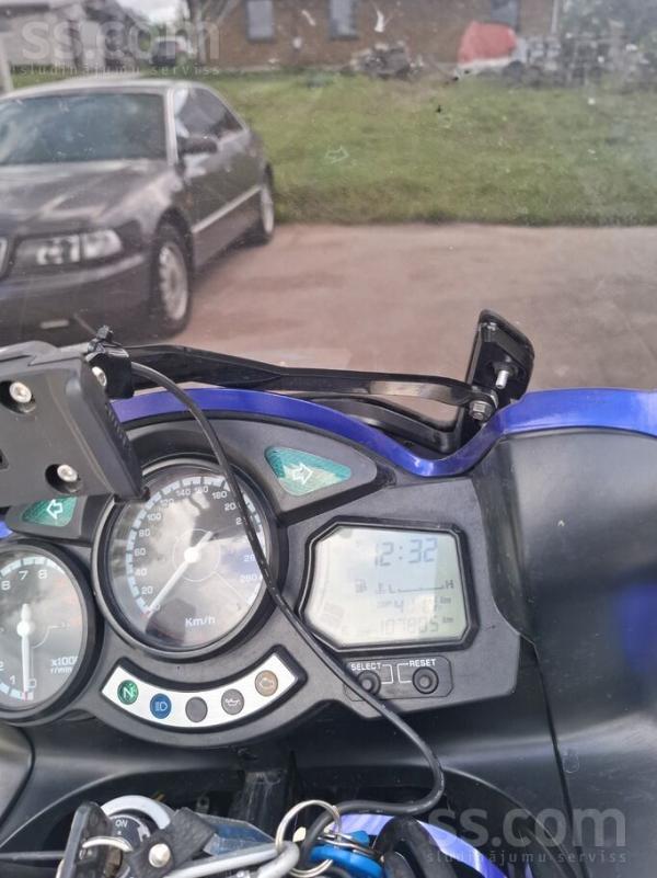 Yamaha FJR 2001 Cēsis, ar dzinēja tilpumu 1.30 L un nobraukumu 0 tūkst. km par 3500 €, foto 7 vietnē AUTOMOTO.COM.LV