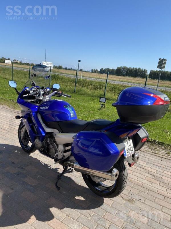 Yamaha FJR 2001 in Bauska on AUTOMOTO.COM.LV Yamaha FJR 2001 in Bauska, with an engine capacity of 1.30 L and mileage of 0 thousand km for 4100 €, photo 5 on AUTOMOTO.COM.LV