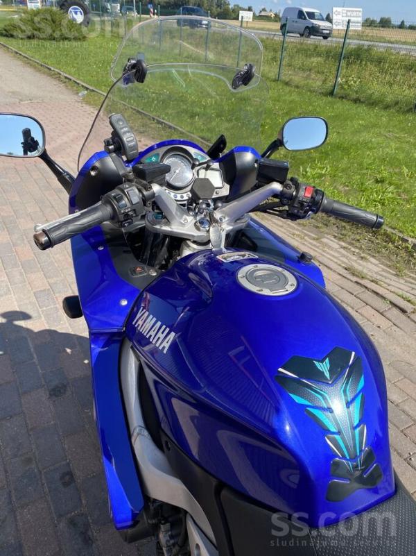 Yamaha FJR 2001 in Bauska on AUTOMOTO.COM.LV Yamaha FJR 2001 in Bauska, with an engine capacity of 1.30 L and mileage of 0 thousand km for 4100 €, photo 6 on AUTOMOTO.COM.LV