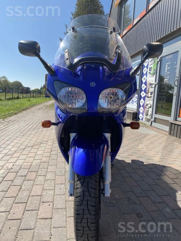 Yamaha FJR 2001 in Bauska on AUTOMOTO.COM.LV Yamaha FJR 2001 in Bauska, with an engine capacity of 1.30 L and mileage of 0 thousand km for 4100 €, photo 9 on AUTOMOTO.COM.LV
