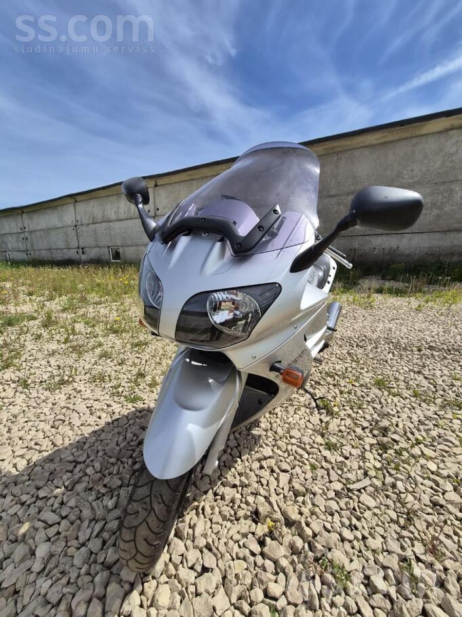 Yamaha FJR 2002 in Riga, with an engine capacity of 1.30 L and mileage of 0 thousand km for 2500 €, photo 3 on AUTOMOTO.COM.LV
