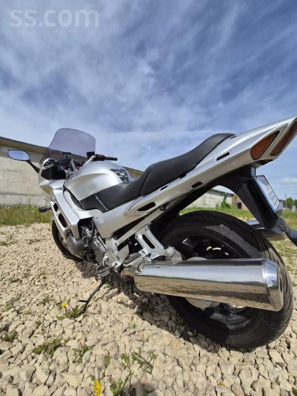 Yamaha FJR 2002 in Riga, with an engine capacity of 1.30 L and mileage of 0 thousand km for 2500 €, photo 5 on AUTOMOTO.COM.LV