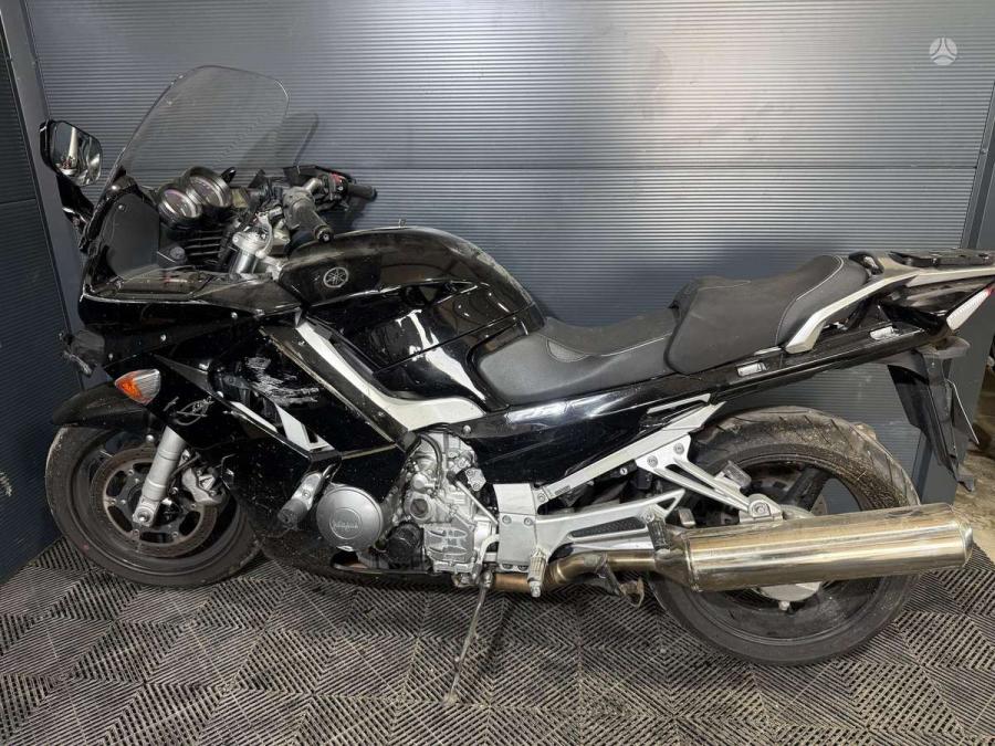 Yamaha FJR 2009 in Taurage, with an engine capacity of 1.30 L and mileage of 75 thousand km for 2550 €, photo 5 on AUTOMOTO.COM.LV