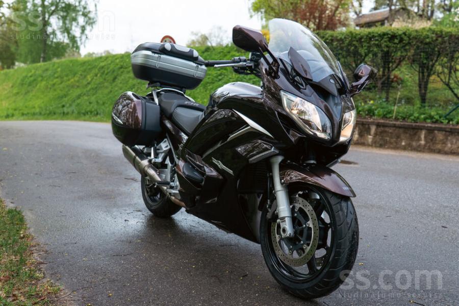 Yamaha FJR 2015 Cēsis, ar dzinēja tilpumu 1.30 L un nobraukumu 0 tūkst. km par 9800 €, foto 1 vietnē AUTOMOTO.COM.LV