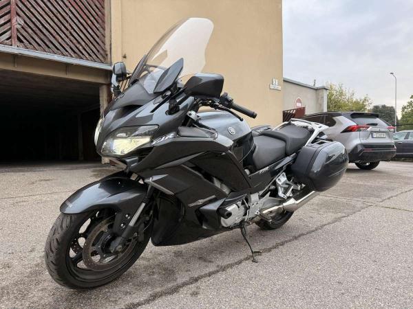 Yamaha FJR 2018 Viļņa, ar dzinēja tilpumu 1.30 L un nobraukumu 38 tūkst. km par 9500 €, foto 1 vietnē AUTOMOTO.COM.LV