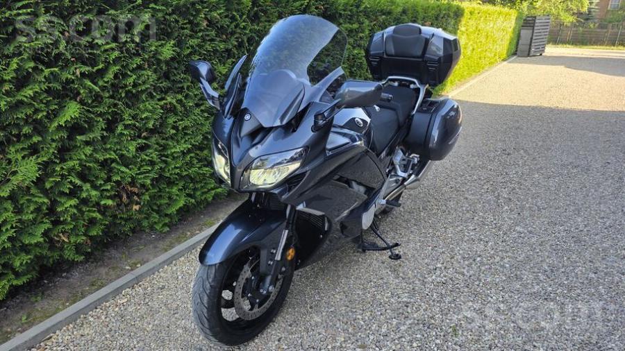 Yamaha FJR 2019 Ogre, ar dzinēja tilpumu 1.30 L un nobraukumu 0 tūkst. km par 11499 €, foto 1 vietnē AUTOMOTO.COM.LV