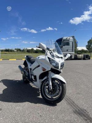 White Yamaha FJR 2012 in Klaipeda, with an engine capacity of 1.30 L and mileage of 62 thousand km for 4600 €, photo 5 on AUTOMOTO.COM.LV