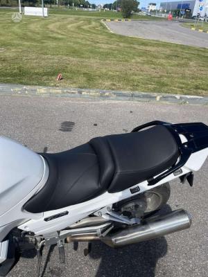 White Yamaha FJR 2012 in Klaipeda, with an engine capacity of 1.30 L and mileage of 62 thousand km for 4600 €, photo 9 on AUTOMOTO.COM.LV