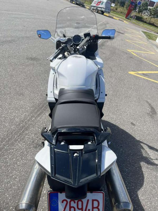 Balts Yamaha FJR 2012 Klaipėda, ar dzinēja tilpumu 1.30 L un nobraukumu 62 tūkst. km par 4600 €, foto 9 vietnē AUTOMOTO.COM.LV