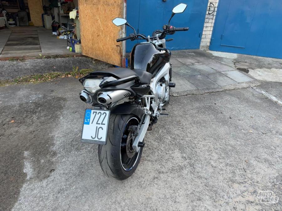 Melns Yamaha FZ 6 2003 Visaginas, ar dzinēja tilpumu 0.60 L un nobraukumu 43 tūkst. km par 1850 €, foto 5 vietnē AUTOMOTO.COM.LV