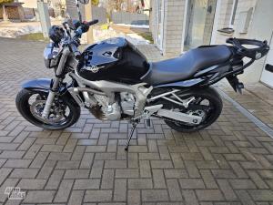 Black Yamaha FZ 6 2004 in Utena, with an engine capacity of 0.60 L and mileage of 48 thousand km for 2650 €, photo 4 on AUTOMOTO.COM.LV