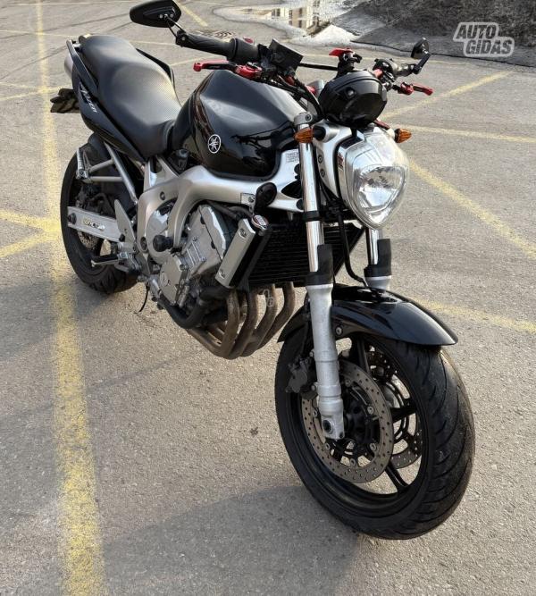 Melns Yamaha FZ 6 2004 Kauņa, ar dzinēja tilpumu 0.60 L un nobraukumu 64 tūkst. km par 2200 €, foto 2 vietnē AUTOMOTO.COM.LV