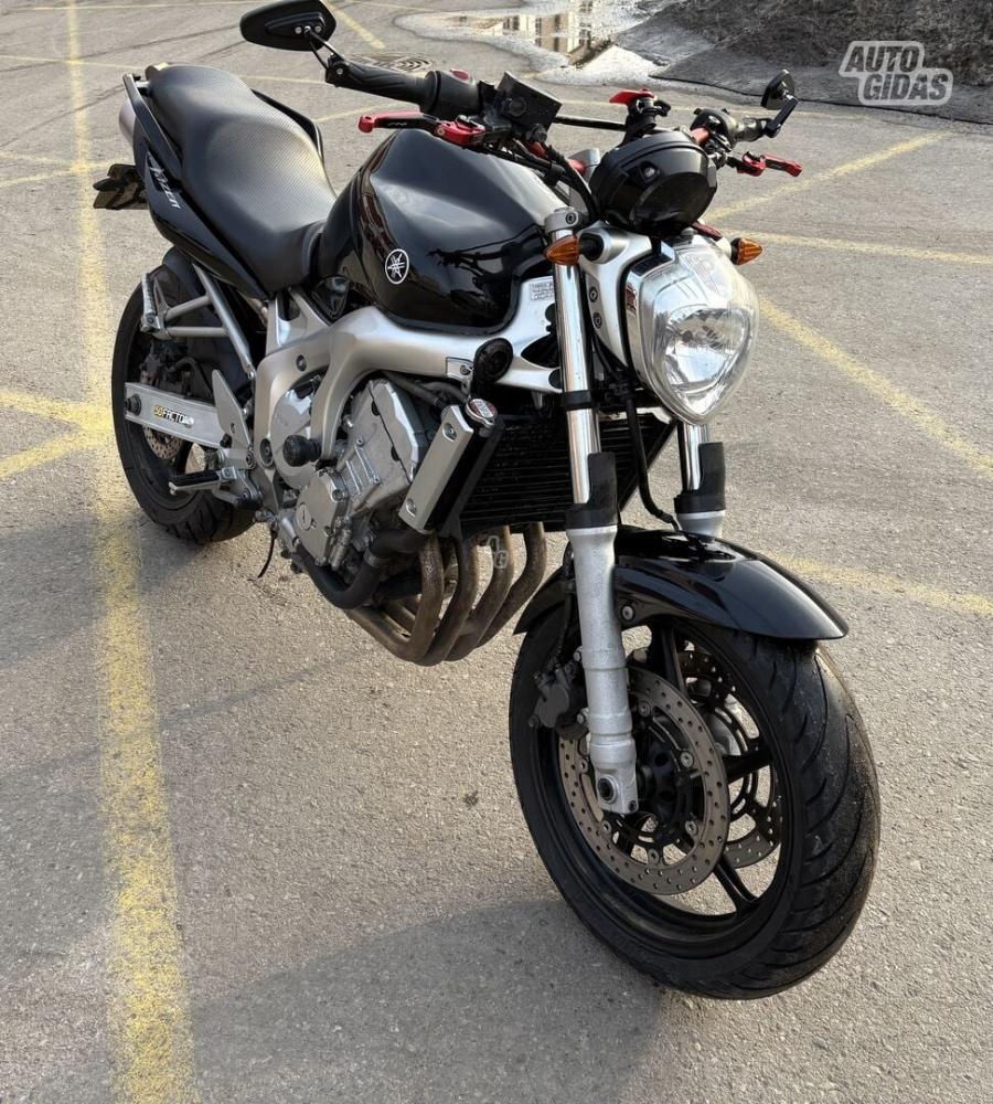 Black Yamaha FZ 6 2004 in Kaunas, with an engine capacity of 0.60 L and mileage of 64 thousand km for 2200 €, photo 2 on AUTOMOTO.COM.LV
