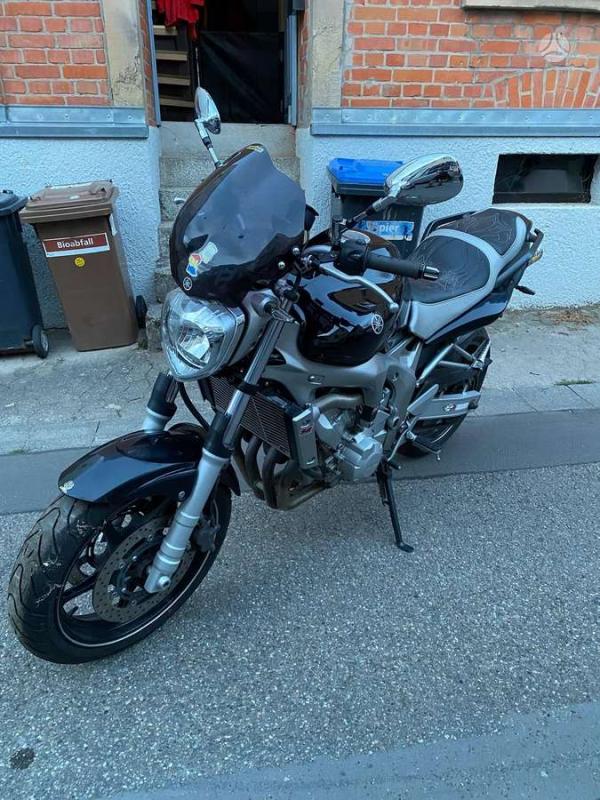 Black Yamaha FZ 6 2004 in Klaipeda, with an engine capacity of 0.60 L and mileage of 14 thousand km for 2700 €, photo 6 on AUTOMOTO.COM.LV