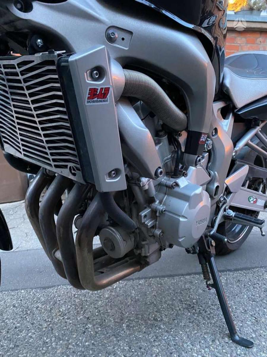 Черный Ямаха FZ 6 2004 в Клайпеда, объемом двигателя 0.60 л и пробегом 14 тыс. км за 2700 €, фото 8 на AUTOMOTO.COM.LV