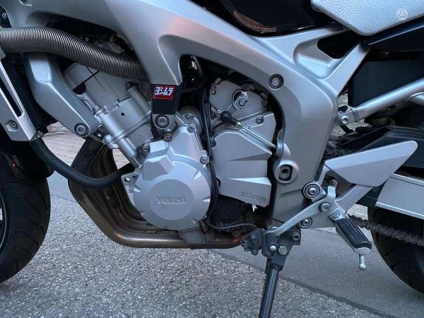 Black Yamaha FZ 6 2004 in Klaipeda, with an engine capacity of 0.60 L and mileage of 14 thousand km for 2700 €, photo 9 on AUTOMOTO.COM.LV