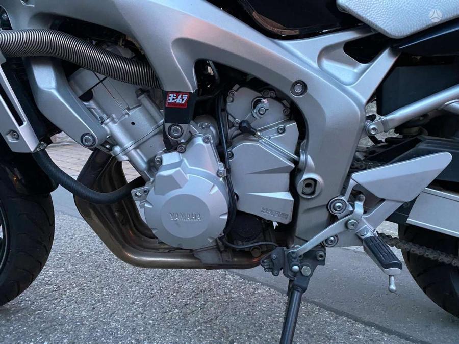 Черный Ямаха FZ 6 2004 в Клайпеда, объемом двигателя 0.60 л и пробегом 14 тыс. км за 2700 €, фото 9 на AUTOMOTO.COM.LV