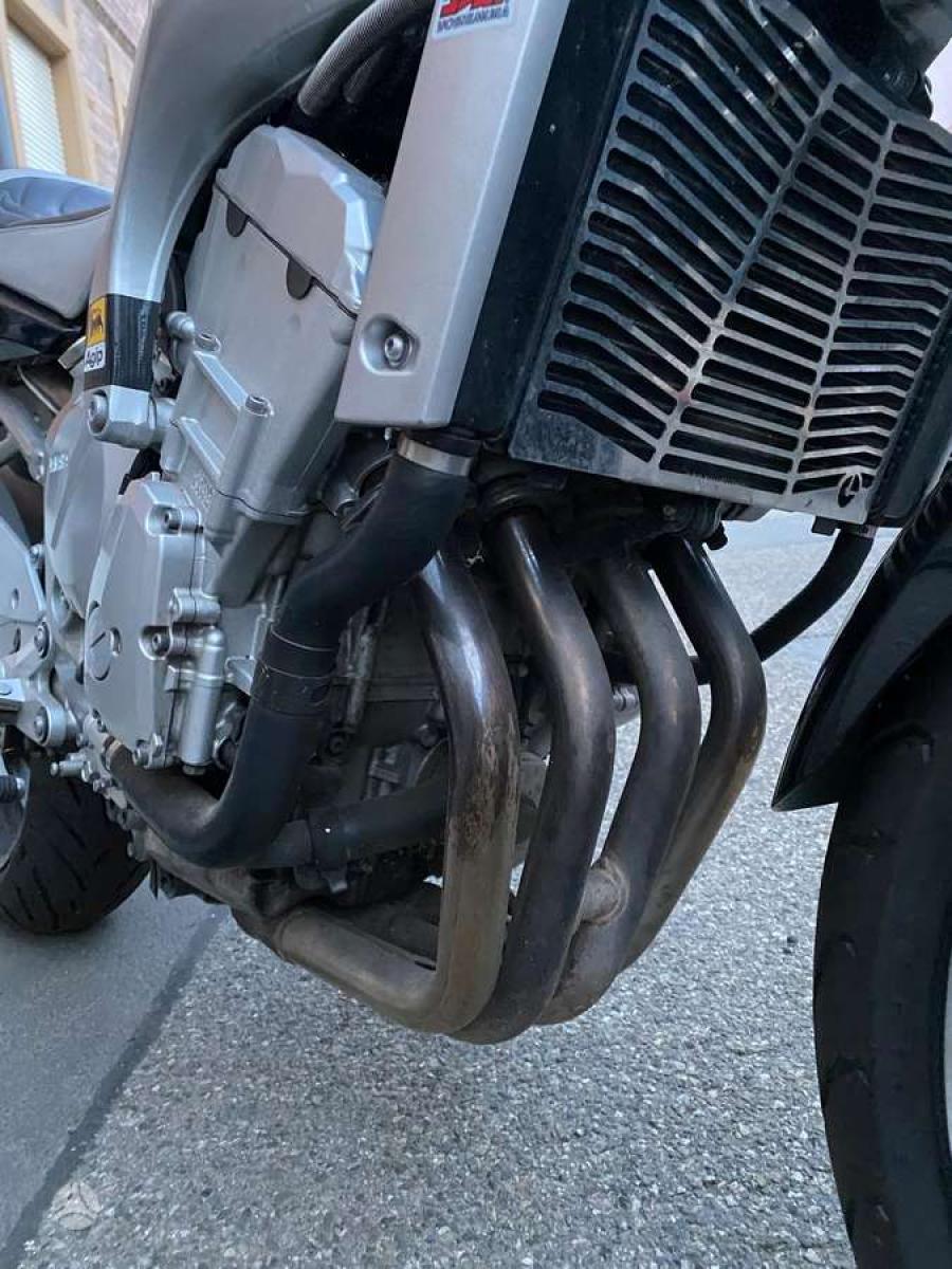Черный Ямаха FZ 6 2004 в Клайпеда, объемом двигателя 0.60 л и пробегом 14 тыс. км за 2700 €, фото 10 на AUTOMOTO.COM.LV