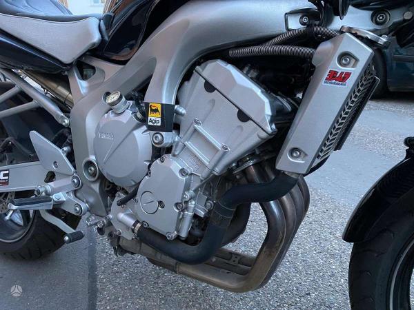 Black Yamaha FZ 6 2004 in Klaipeda, with an engine capacity of 0.60 L and mileage of 14 thousand km for 2700 €, photo 11 on AUTOMOTO.COM.LV