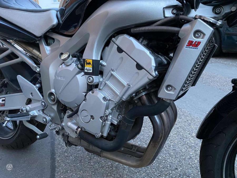 Черный Ямаха FZ 6 2004 в Клайпеда, объемом двигателя 0.60 л и пробегом 14 тыс. км за 2700 €, фото 11 на AUTOMOTO.COM.LV