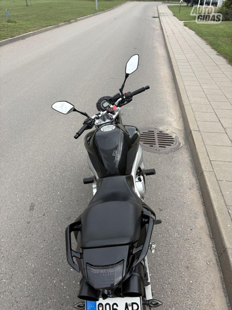 Черный Ямаха FZ 6 2004 в Вильнюс, объемом двигателя 0.60 л и пробегом 65 тыс. км за 2400 €, фото 6 на AUTOMOTO.COM.LV