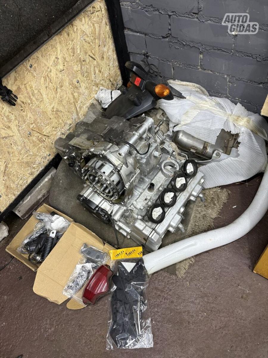 Черный Ямаха FZ 6 2004 в Вильнюс, объемом двигателя 0.60 л и пробегом 65 тыс. км за 2400 €, фото 8 на AUTOMOTO.COM.LV