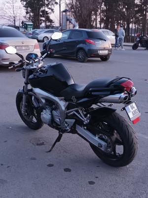 Melns Yamaha FZ 6 2005 Kauņa, ar dzinēja tilpumu 0.60 L un nobraukumu 65 tūkst. km par 2000 €, foto 4 vietnē AUTOMOTO.COM.LV