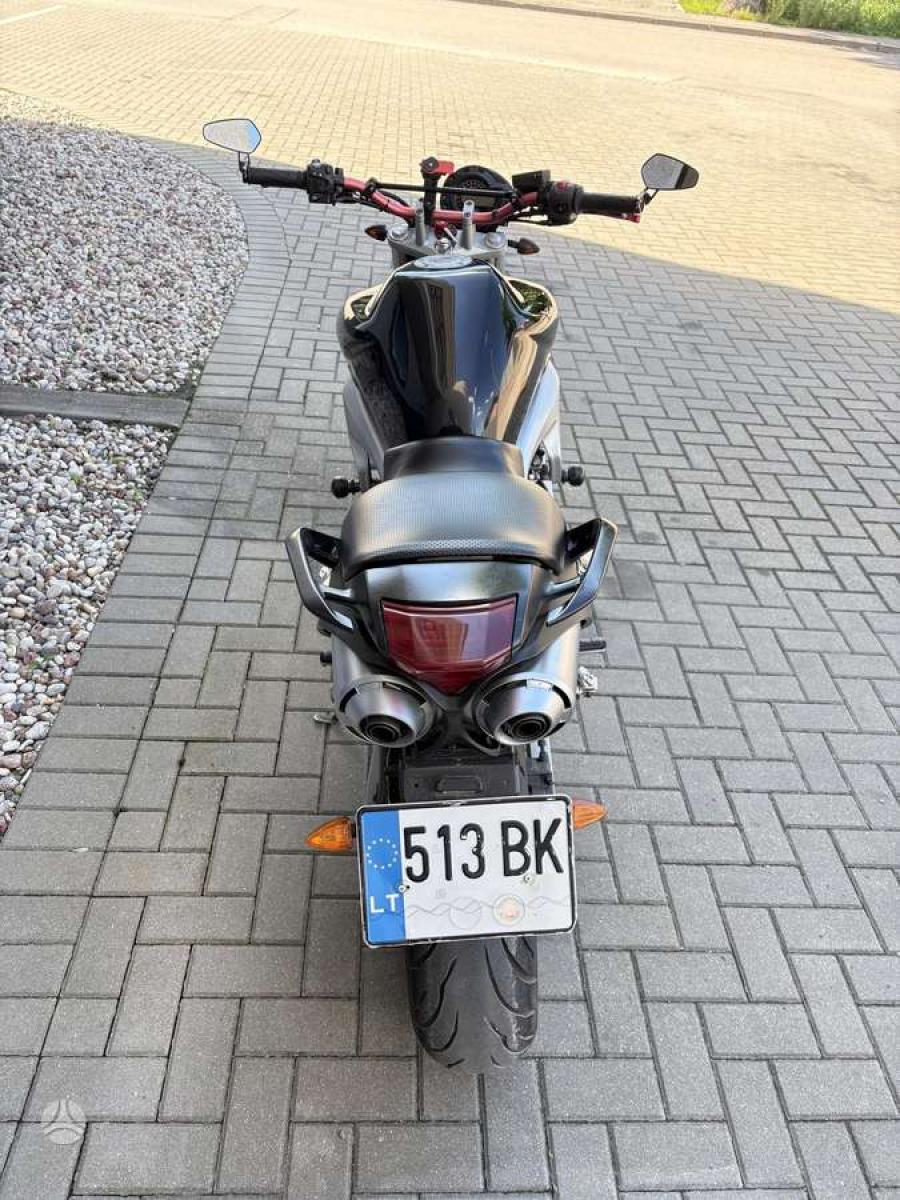 Black Yamaha FZ 6 2005 in Kaunas, with an engine capacity of 0.60 L and mileage of 64 thousand km for 1950 €, photo 6 on AUTOMOTO.COM.LV