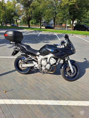 Melns Yamaha FZ 6 2005 Kauņa, ar dzinēja tilpumu 0.60 L un nobraukumu 49 tūkst. km par 2700 €, foto 5 vietnē AUTOMOTO.COM.LV