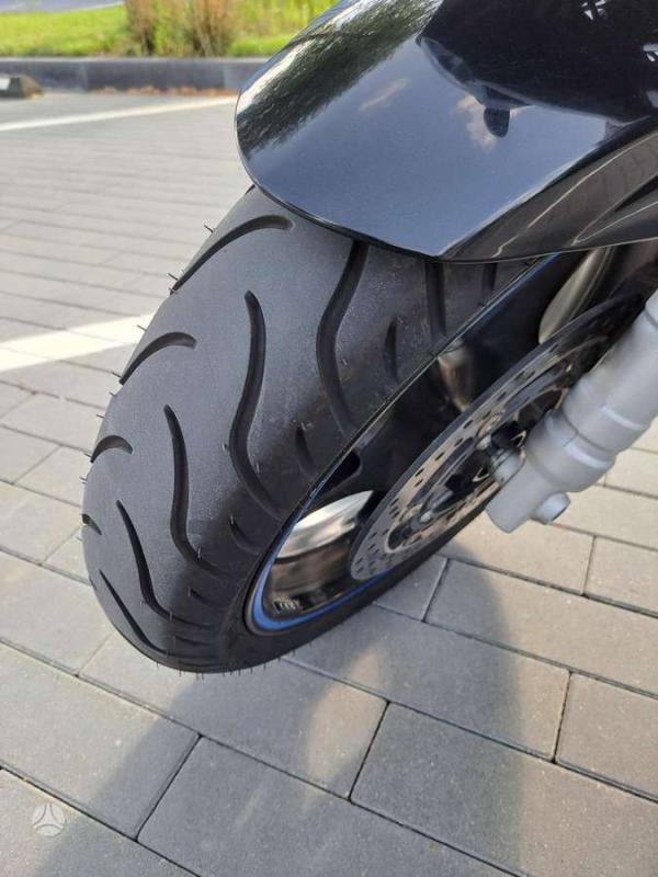 Black Yamaha FZ 6 2005 in Kaunas, with an engine capacity of 0.60 L and mileage of 49 thousand km for 2700 €, photo 9 on AUTOMOTO.COM.LV