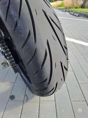 Melns Yamaha FZ 6 2005 Kauņa, ar dzinēja tilpumu 0.60 L un nobraukumu 49 tūkst. km par 2700 €, foto 11 vietnē AUTOMOTO.COM.LV