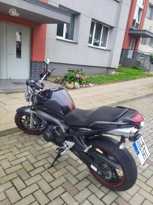 Black Yamaha FZ 6 2005 in Klaipeda, with an engine capacity of 0.60 L and mileage of 33 thousand km for 2600 €, photo 5 on AUTOMOTO.COM.LV