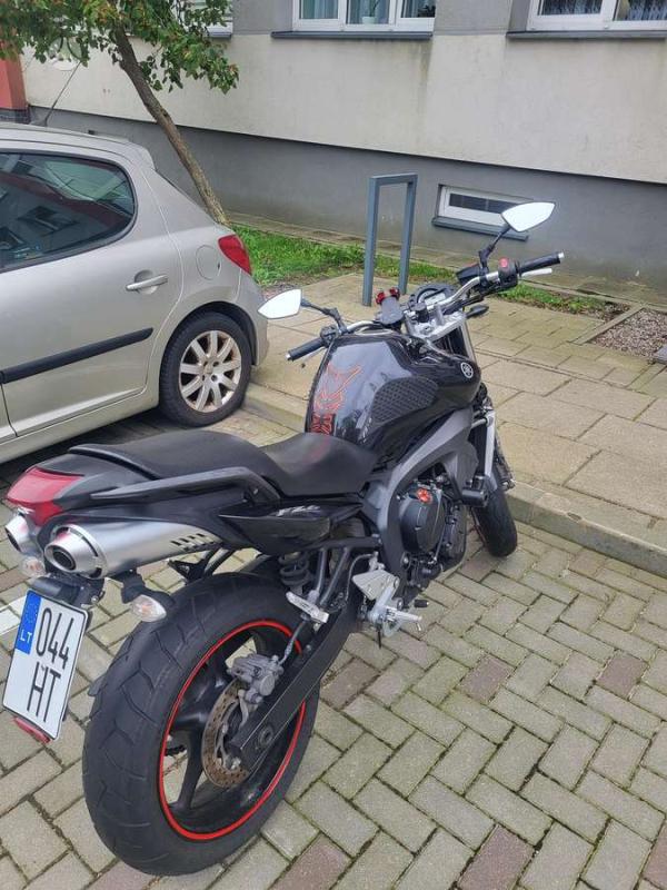 Melns Yamaha FZ 6 2005 Klaipėda, ar dzinēja tilpumu 0.60 L un nobraukumu 33 tūkst. km par 2600 €, foto 6 vietnē AUTOMOTO.COM.LV
