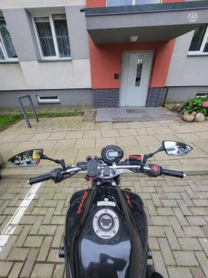 Black Yamaha FZ 6 2005 in Klaipeda, with an engine capacity of 0.60 L and mileage of 33 thousand km for 2600 €, photo 9 on AUTOMOTO.COM.LV