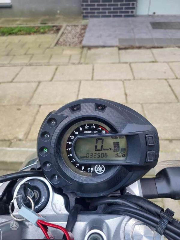 Melns Yamaha FZ 6 2005 Klaipėda, ar dzinēja tilpumu 0.60 L un nobraukumu 33 tūkst. km par 2600 €, foto 10 vietnē AUTOMOTO.COM.LV