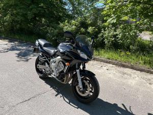 Black Yamaha FZ 6 2006 in Plunge, with an engine capacity of 0.60 L and mileage of 29 thousand km for 2450 €, photo  on AUTOMOTO.COM.LV