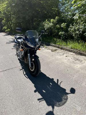 Black Yamaha FZ 6 2006 in Plunge, with an engine capacity of 0.60 L and mileage of 29 thousand km for 2450 €, photo 3 on AUTOMOTO.COM.LV
