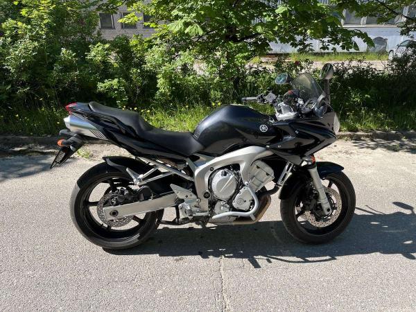 Melns Yamaha FZ 6 2006 Plungė, ar dzinēja tilpumu 0.60 L un nobraukumu 29 tūkst. km par 2450 €, foto 4 vietnē AUTOMOTO.COM.LV