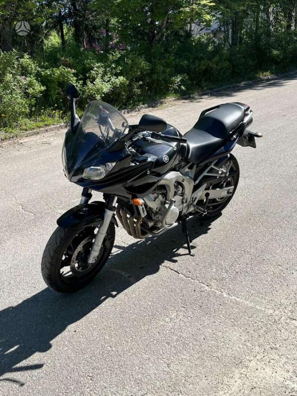 Черный Ямаха FZ 6 2006 в Плунге, объемом двигателя 0.60 л и пробегом 29 тыс. км за 2450 €, фото 7 на AUTOMOTO.COM.LV
