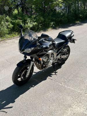 Black Yamaha FZ 6 2006 in Plunge, with an engine capacity of 0.60 L and mileage of 29 thousand km for 2450 €, photo 8 on AUTOMOTO.COM.LV