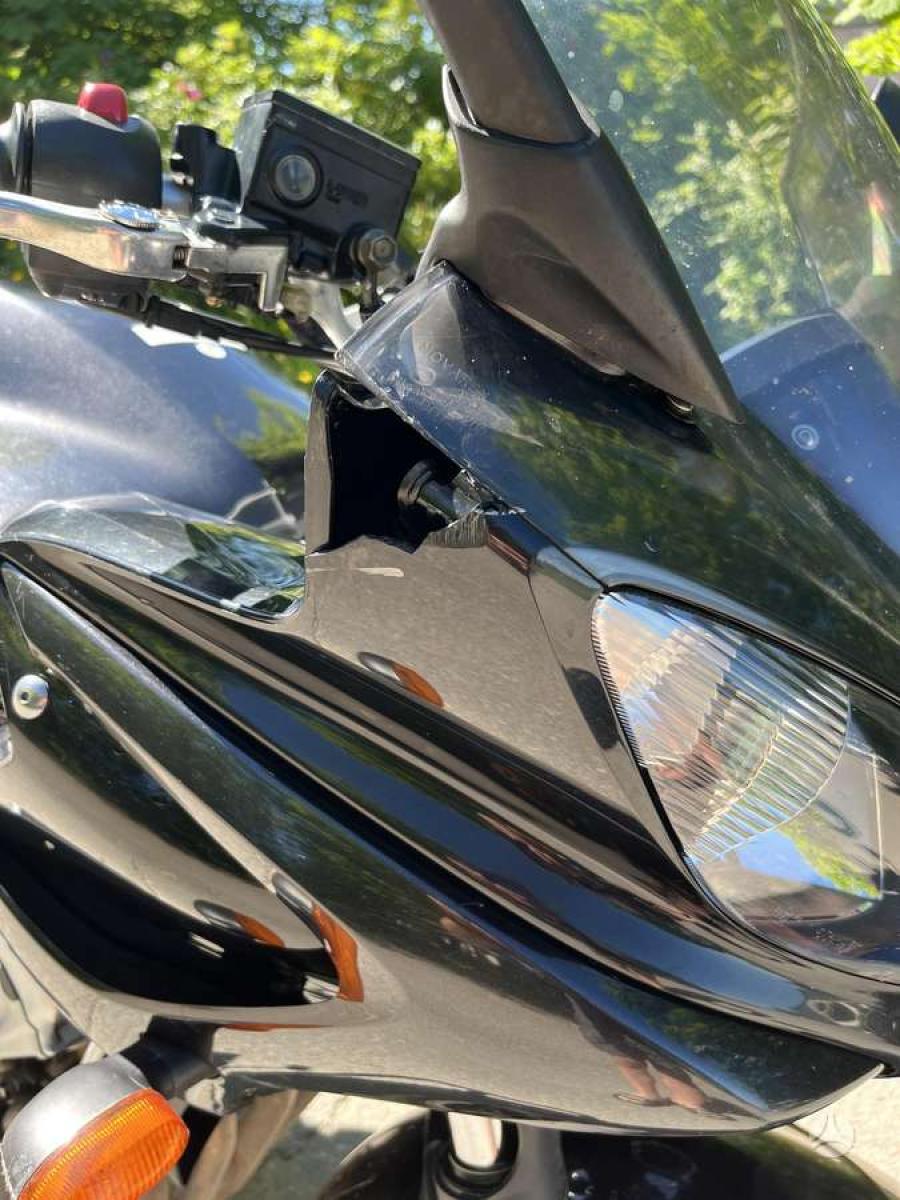 Black Yamaha FZ 6 2006 in Plunge, with an engine capacity of 0.60 L and mileage of 29 thousand km for 2450 €, photo 10 on AUTOMOTO.COM.LV