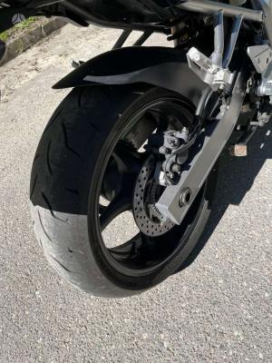 Black Yamaha FZ 6 2006 in Plunge, with an engine capacity of 0.60 L and mileage of 29 thousand km for 2450 €, photo 16 on AUTOMOTO.COM.LV