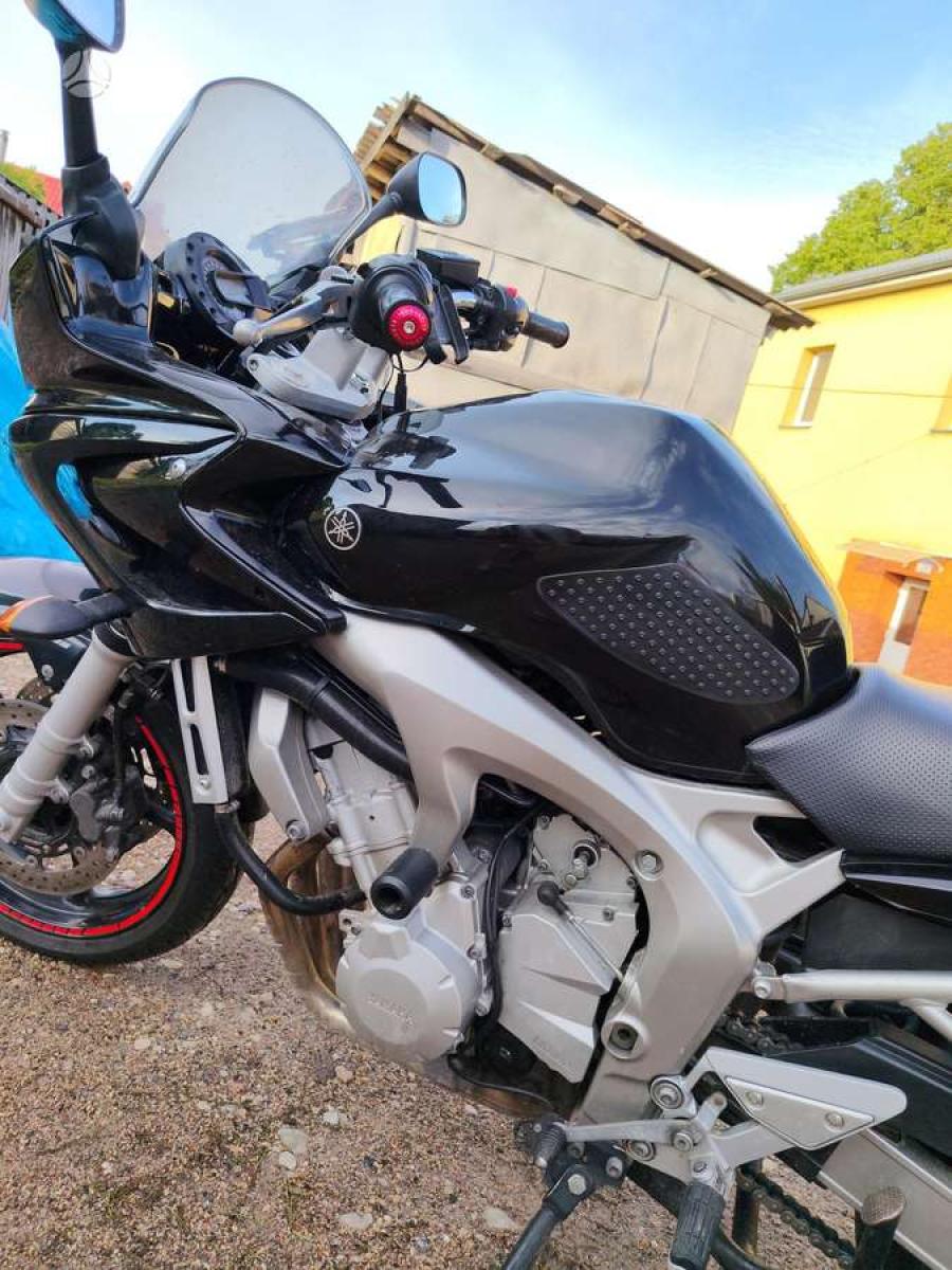 Black Yamaha FZ 6 2006 in Moletai, with an engine capacity of 0.60 L and mileage of 48 thousand km for 2450 €, photo 12 on AUTOMOTO.COM.LV