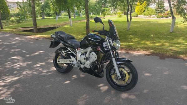 Black Yamaha FZ 6 2006 in Vilnius, with an engine capacity of 0.60 L and mileage of 63 thousand km for 2800 €, photo 3 on AUTOMOTO.COM.LV