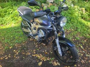 Black Yamaha FZ 6 2006 in Tallinn, with an engine capacity of 0.60 L and mileage of 44 thousand km for 2300 €, photo 3 on AUTOMOTO.COM.LV