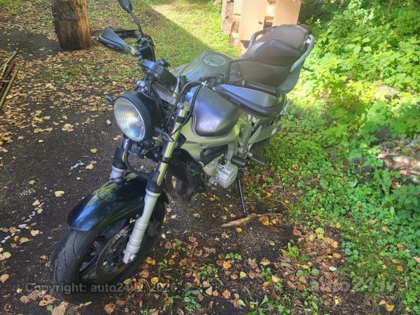 Black Yamaha FZ 6 2006 in Tallinn, with an engine capacity of 0.60 L and mileage of 44 thousand km for 2300 €, photo 4 on AUTOMOTO.COM.LV